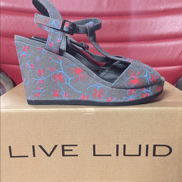 liuid | Shoes | Brand Newliuid Brand Floral Wedges | Poshmark